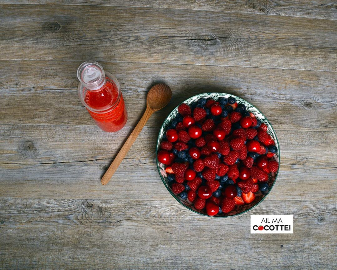 Salade de fruits rouges, coulis de fraises - Recette dessert, végétarien
